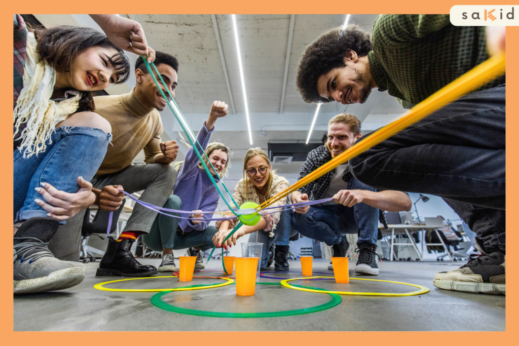 7 วิธีสร้างทีมเวิร์ค(Team building) ให้แข็งแกร่ง พร้อมพิชิตเป้าหมายองค์กร - SAKID